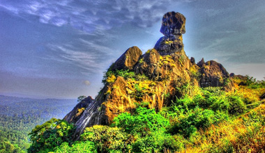 phantom rock - Kakkadampoyil Homestays & Resorts